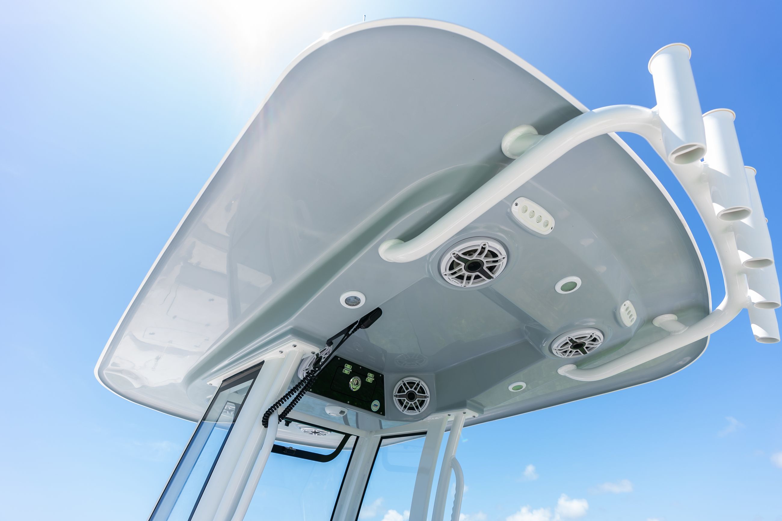 Masters 247 Bay Boat · Features | Sportsman Boats