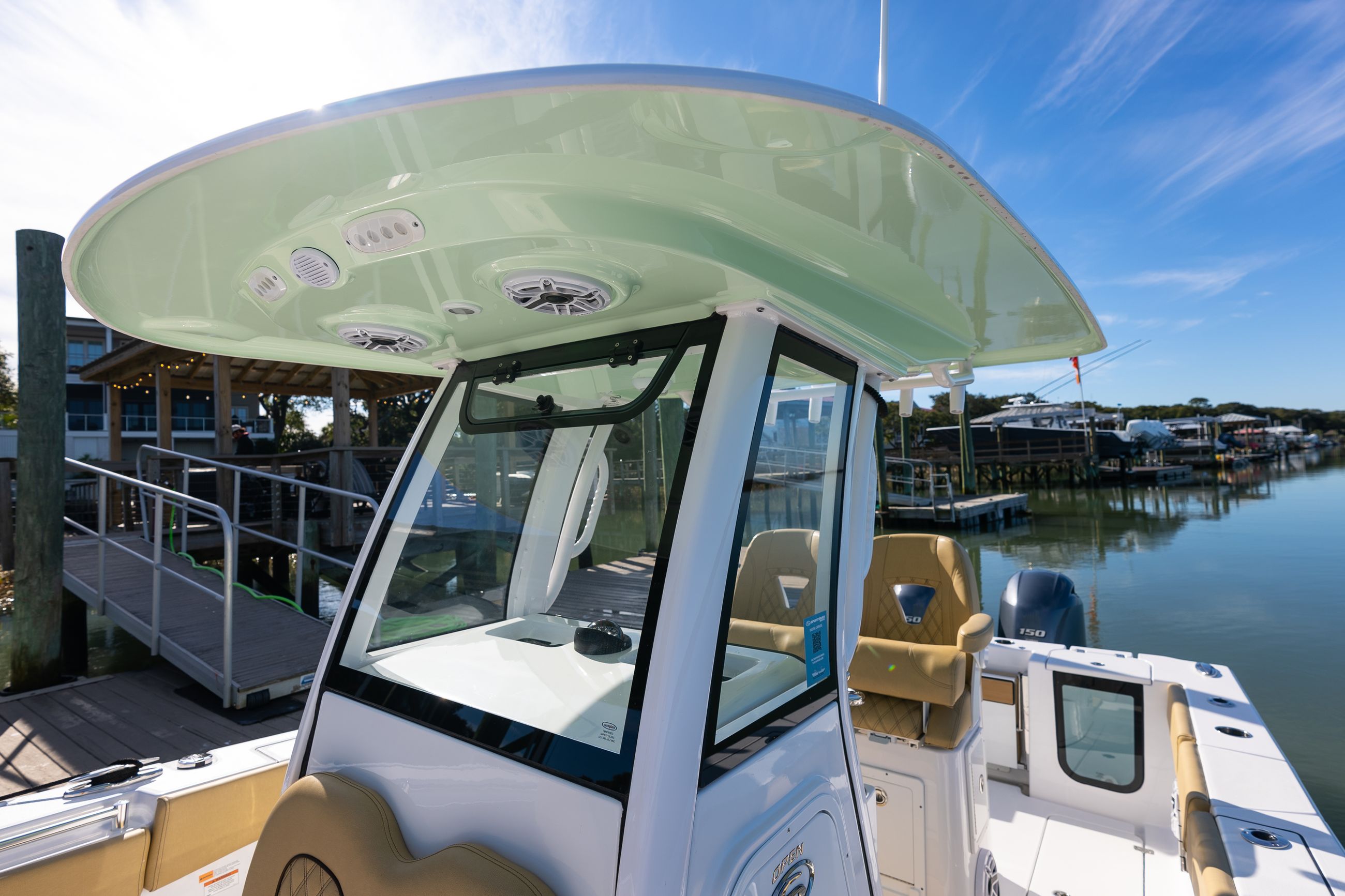 Open 262 Center Console · Features | Sportsman Boats