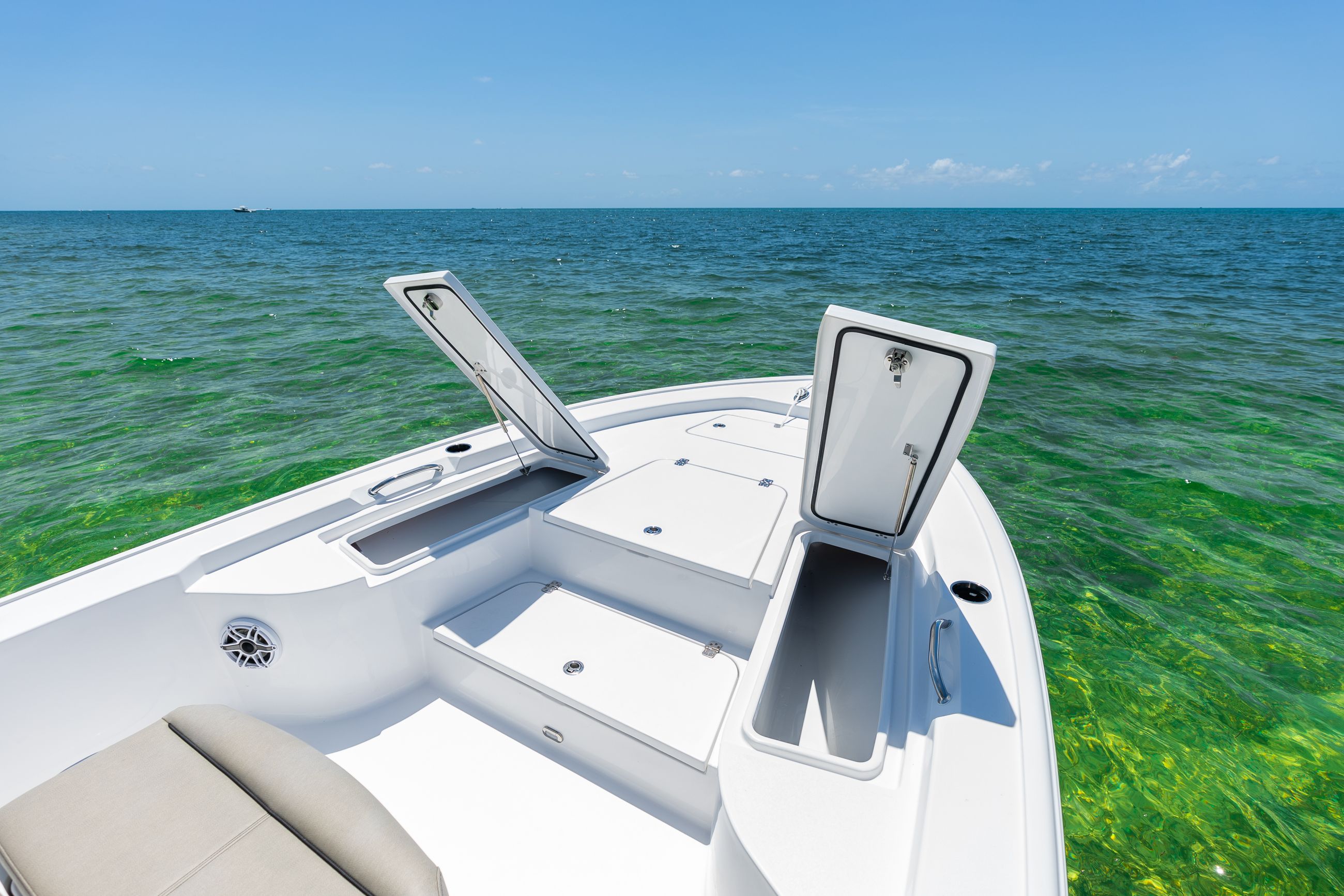 Masters 247 Bay Boat · Features | Sportsman Boats