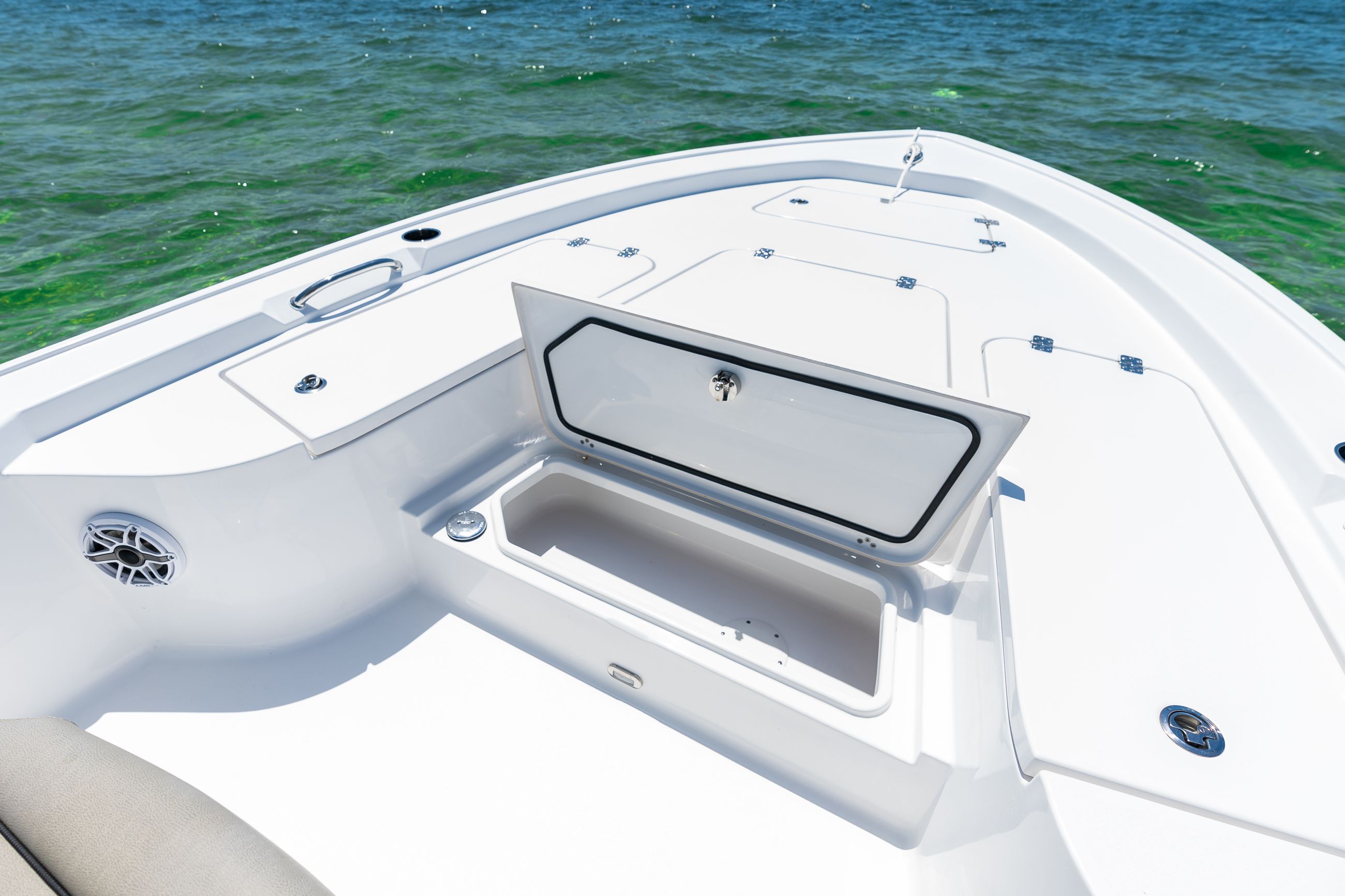 Masters 247 Bay Boat · Features | Sportsman Boats