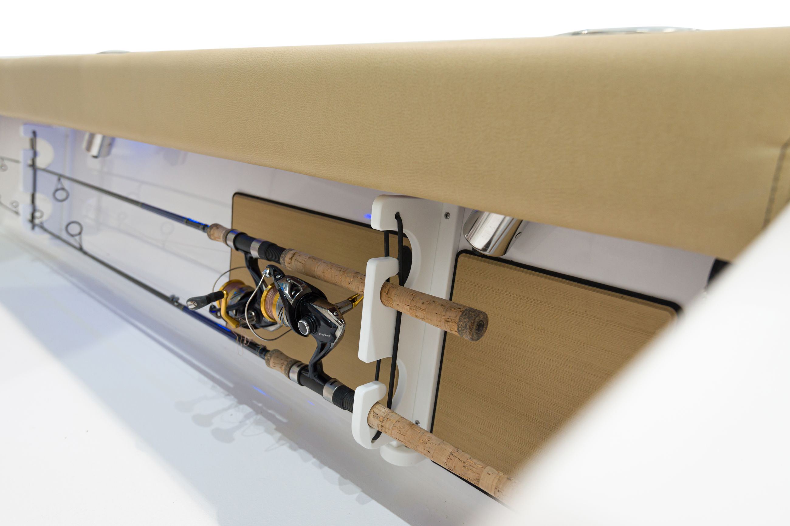 Masters 247 Bay Boat · Features | Sportsman Boats