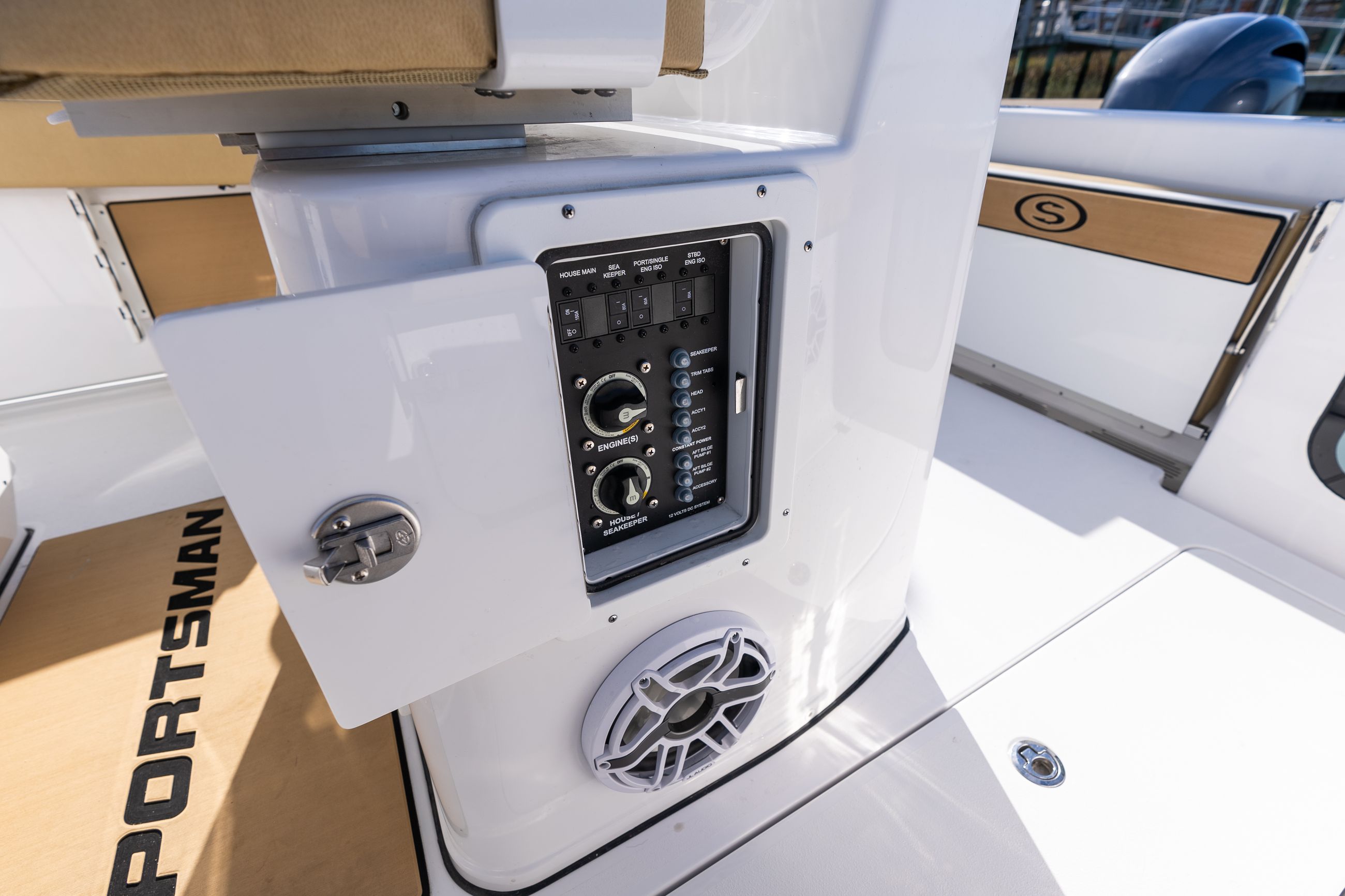 Open 262 Center Console · Features | Sportsman Boats