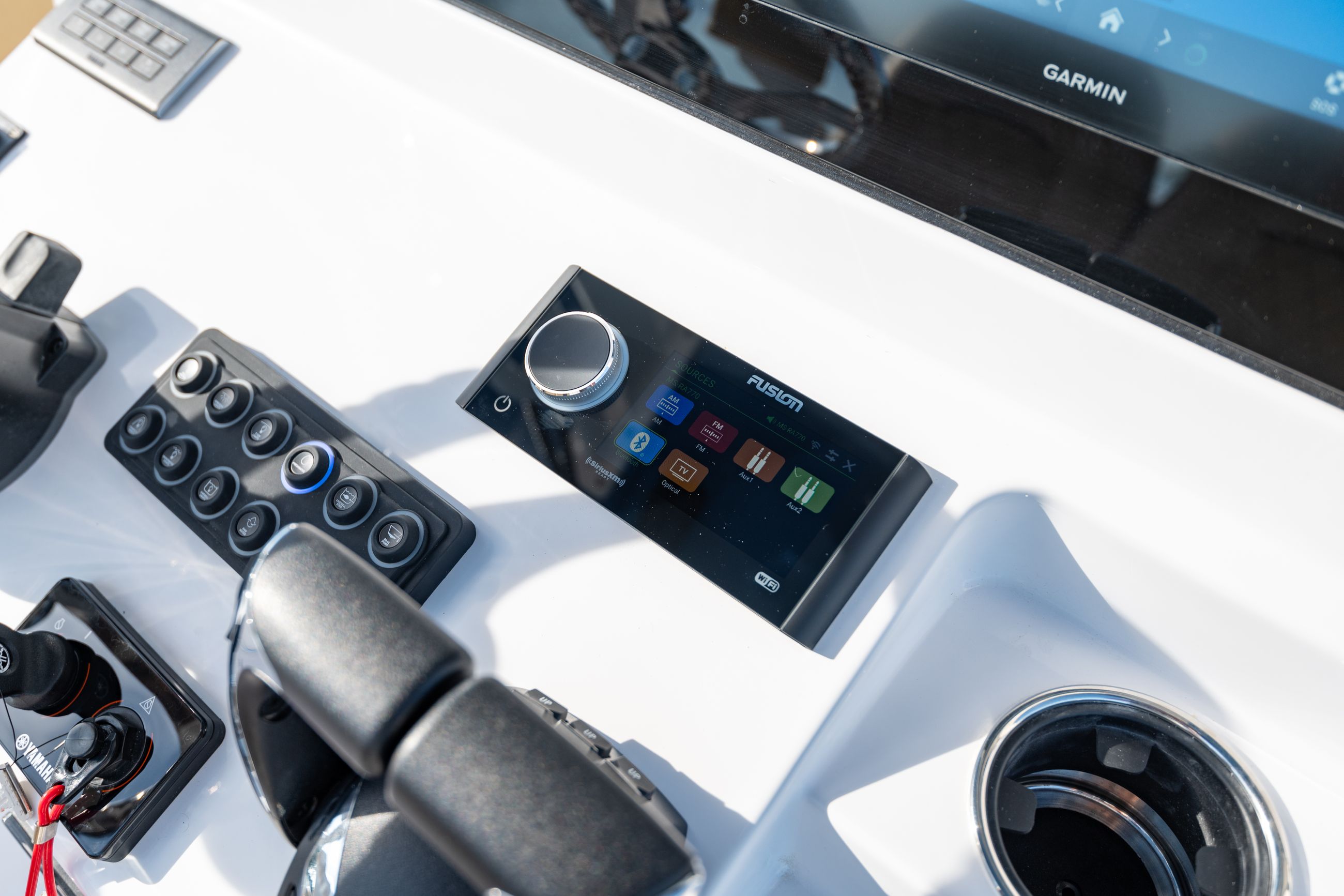 Masters 247 Bay Boat · Options | Sportsman Boats