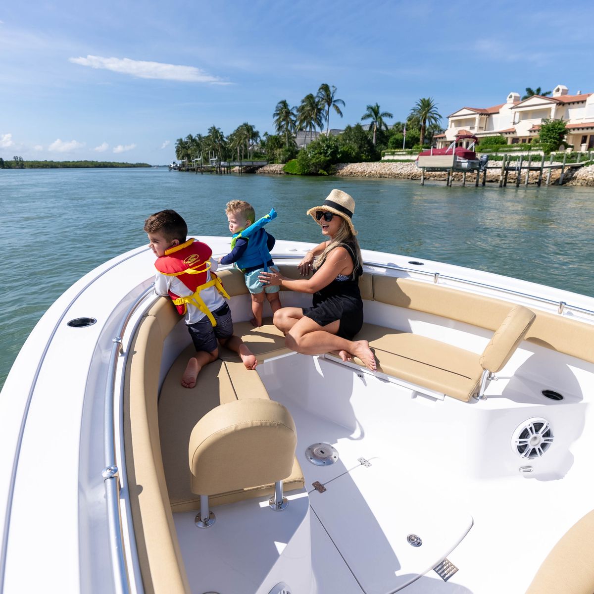 Open 252 Center Console · Standards | Sportsman Boats