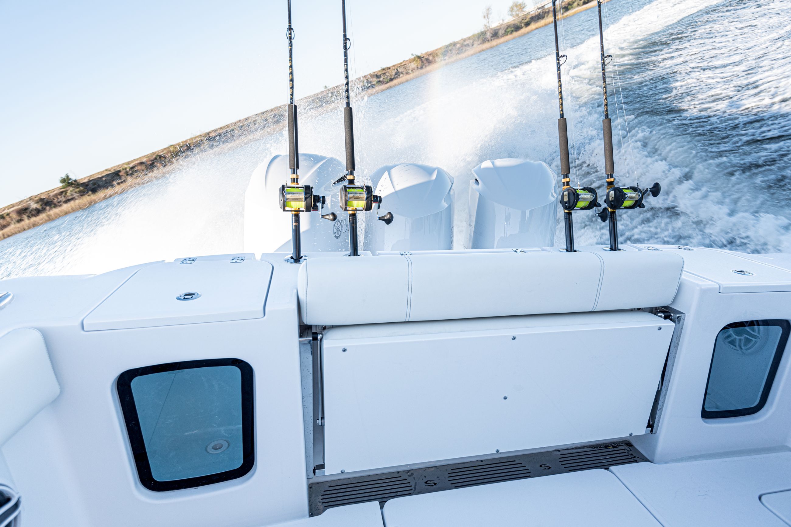 Open 352 Center Console · Features | Sportsman Boats