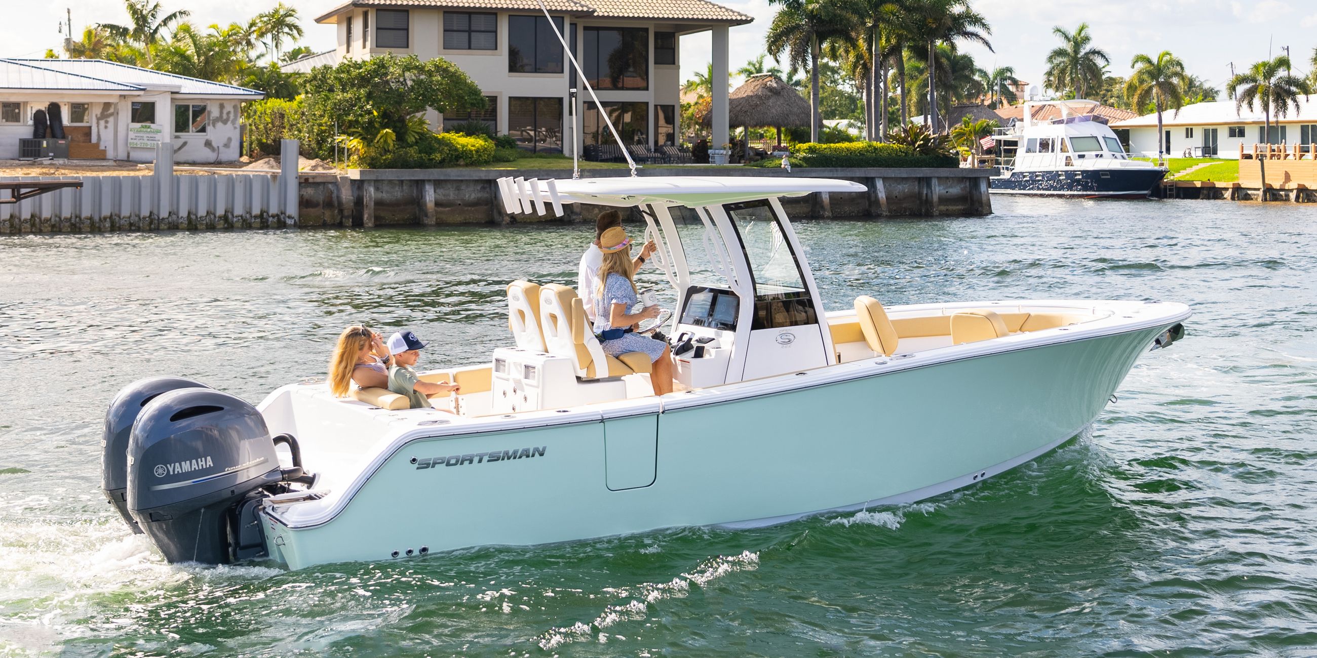 Family-Friendly Offshore Center Consoles & Bay Boats from 20' to 35 ...