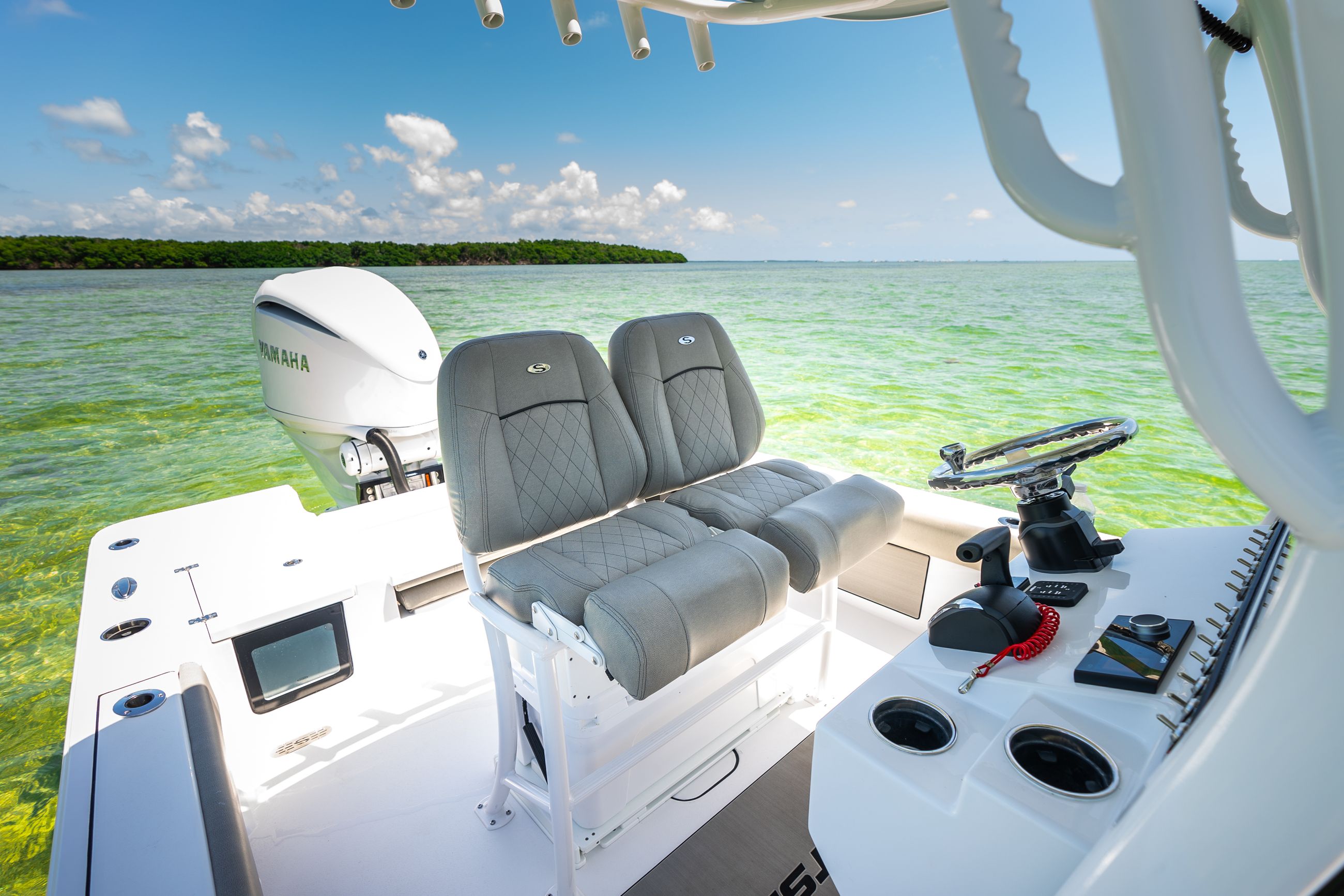 Masters 247 Bay Boat · Features | Sportsman Boats