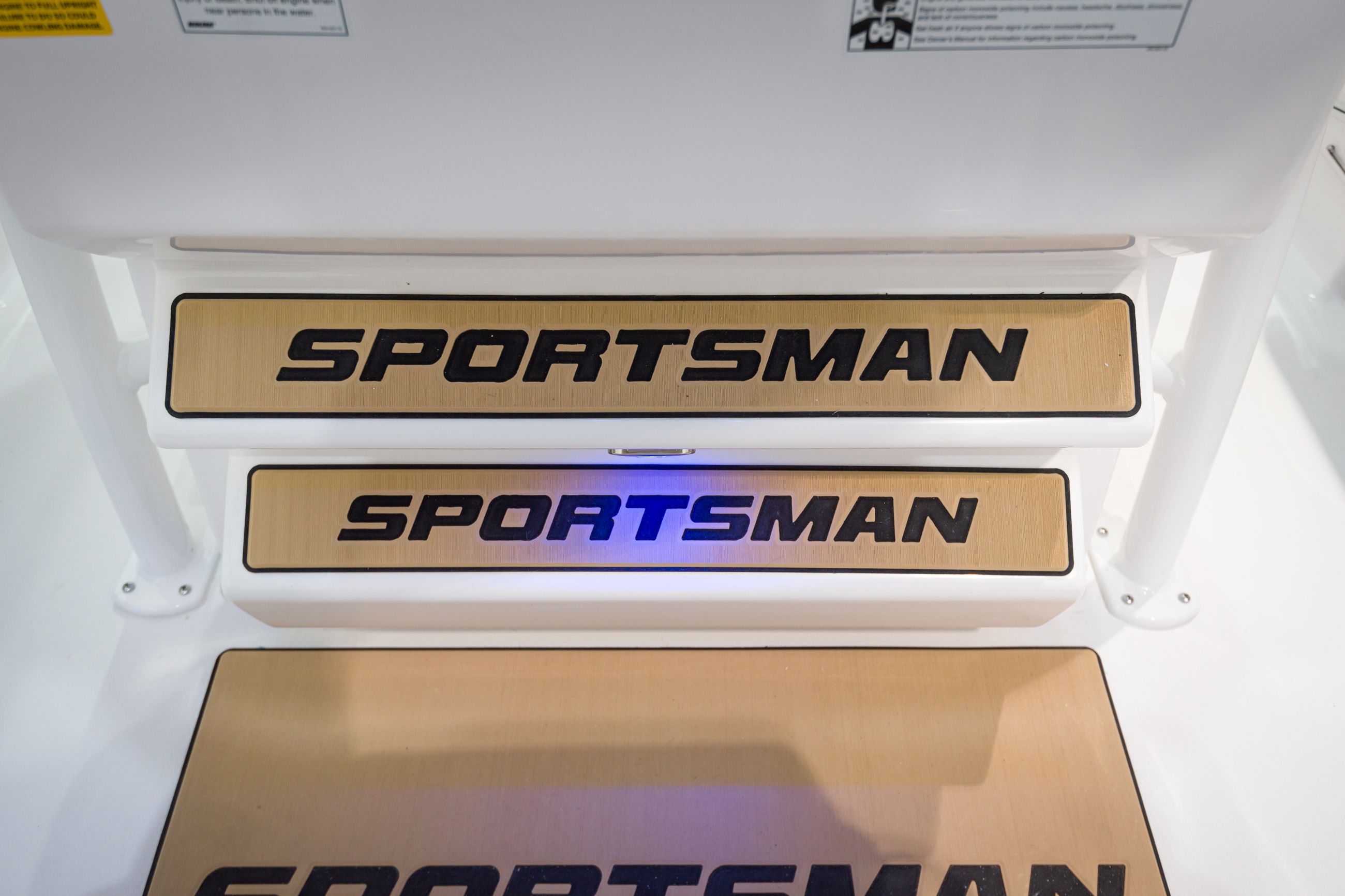 Masters 247 Bay Boat · Features | Sportsman Boats