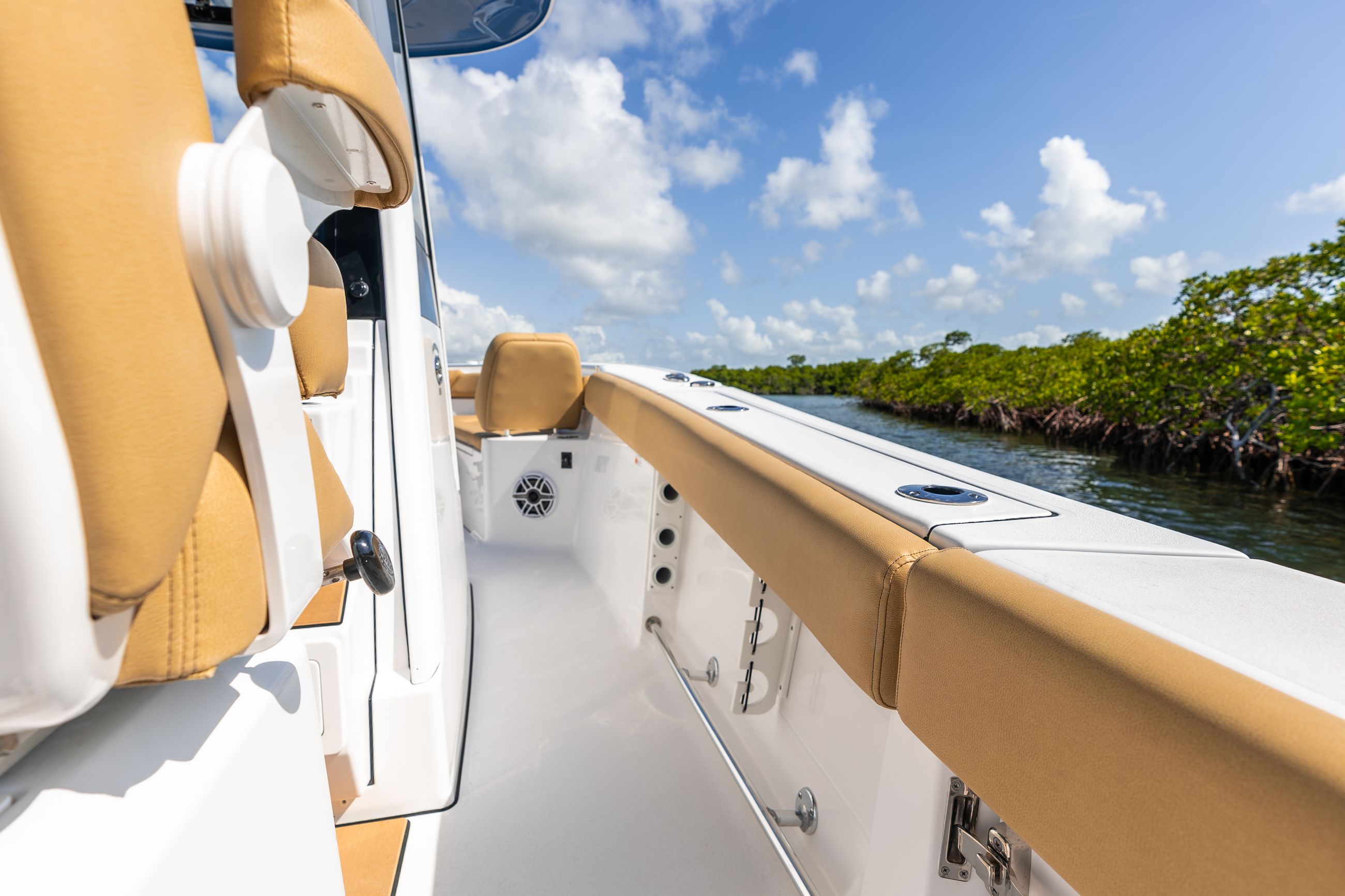 Heritage 261 Center Console · Features | Sportsman Boats