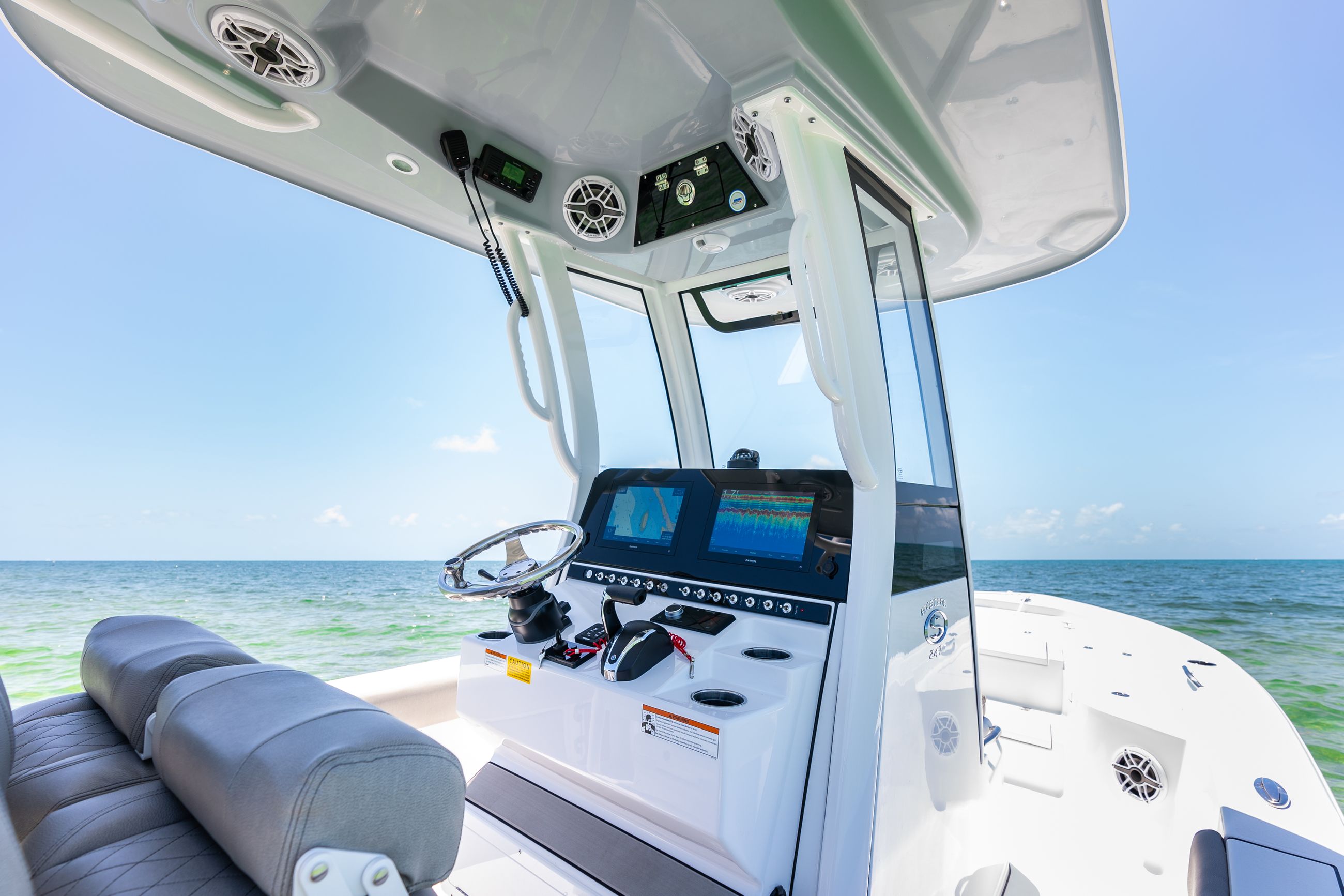 Masters 247 Bay Boat · Features | Sportsman Boats