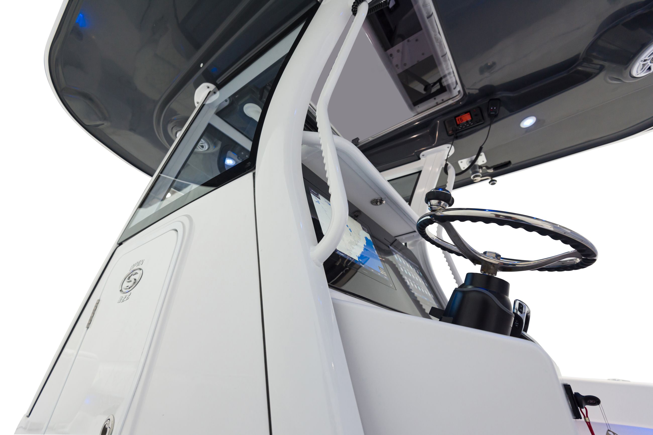 Open 322 Center Console · Features | Sportsman Boats