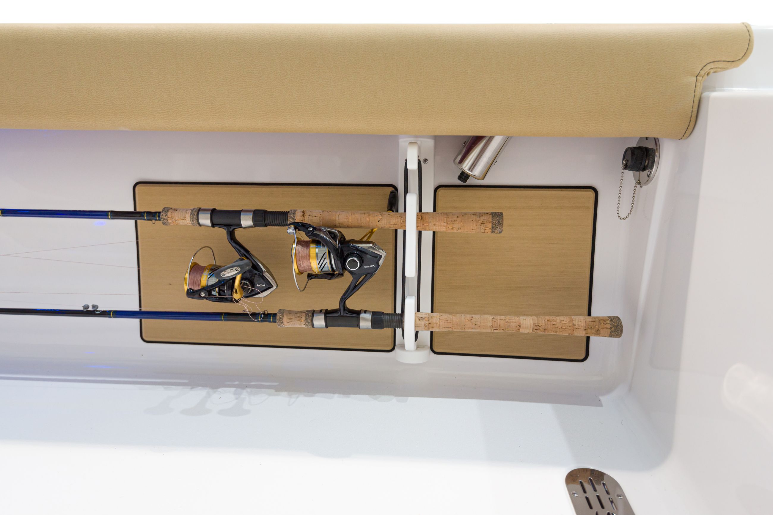 Masters 247 Bay Boat · Features | Sportsman Boats