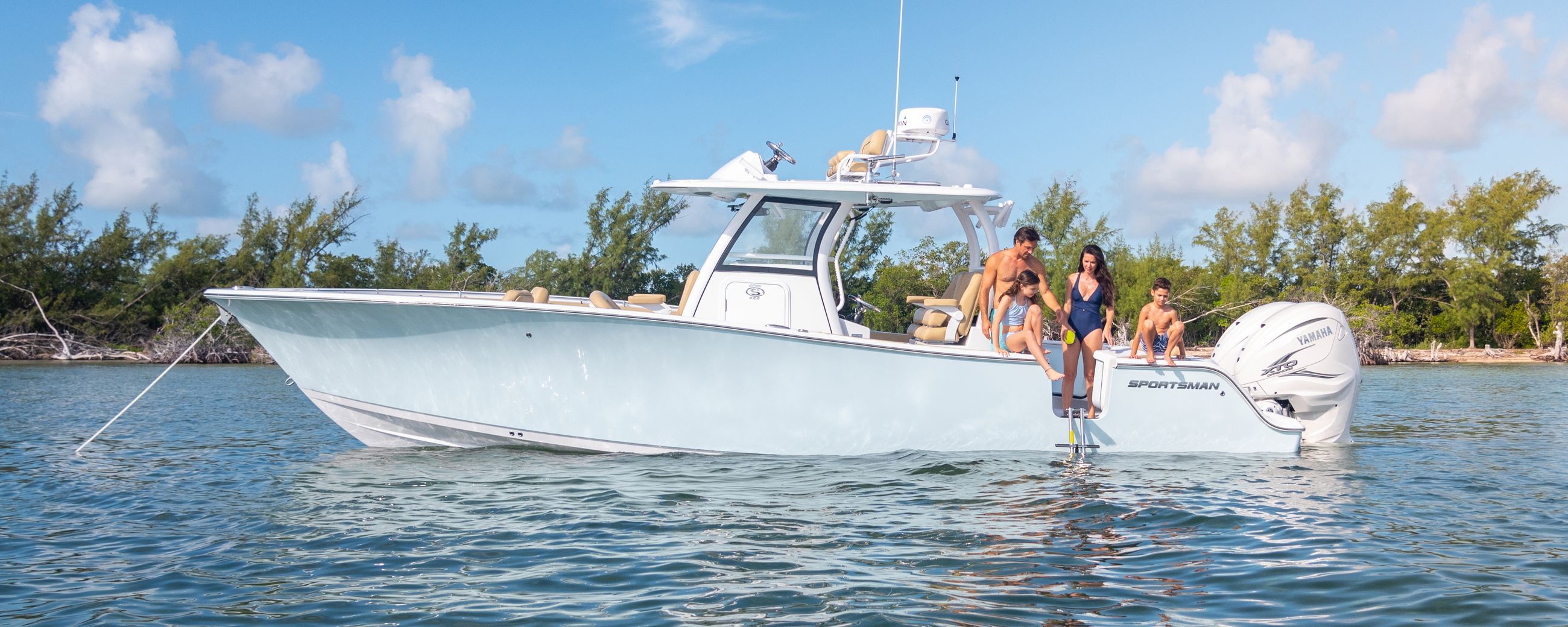 Family-Friendly Offshore Center Consoles & Bay Boats from 20' to 35 ...