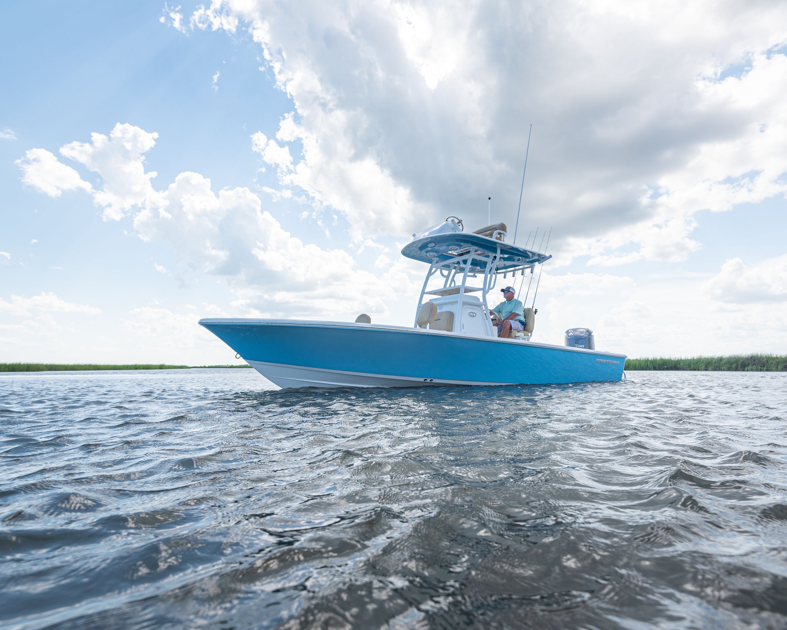 Masters 247 Bay Boat · Features | Sportsman Boats