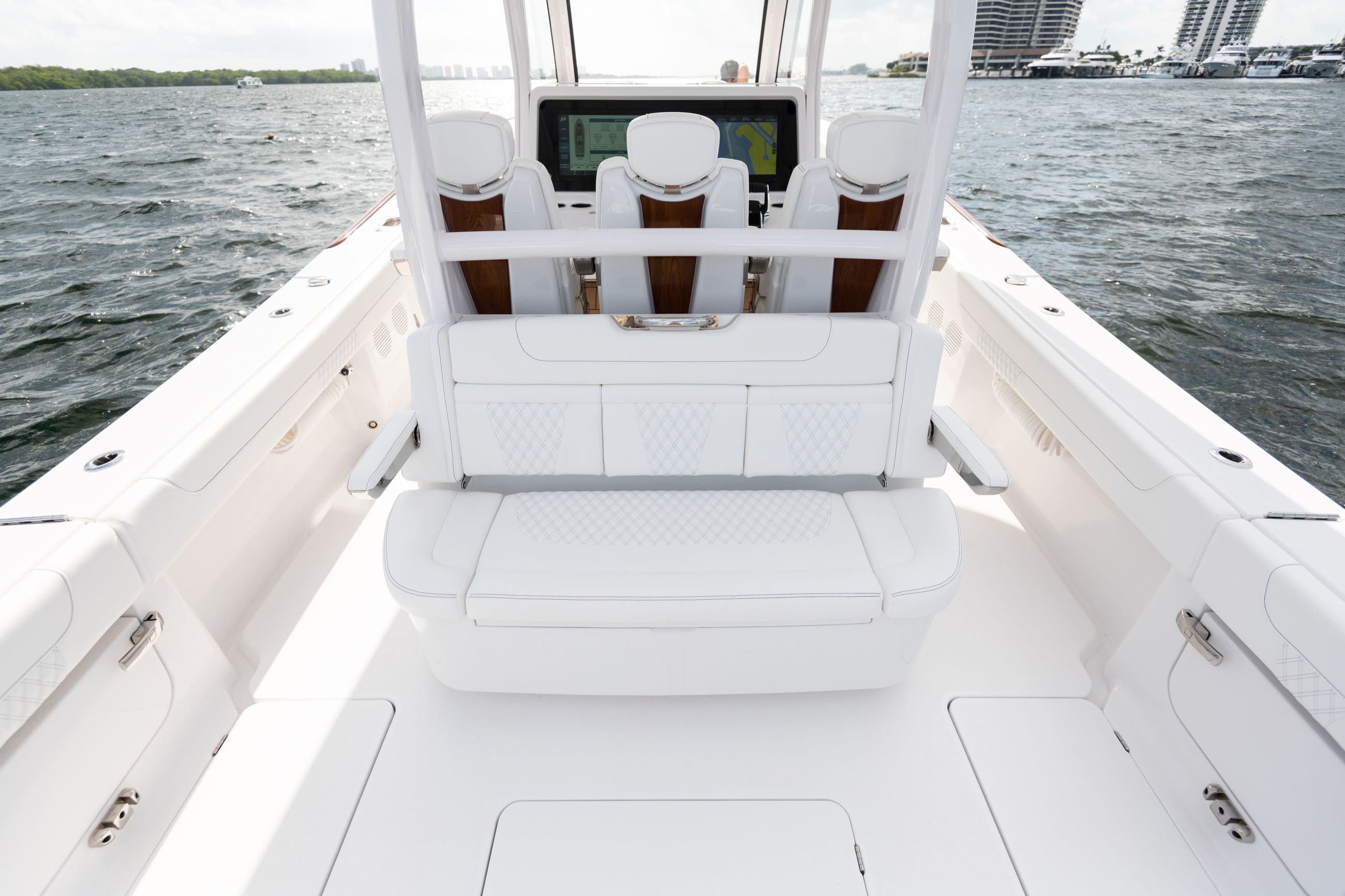 Phenom 37 Overview | Phenom Yachts