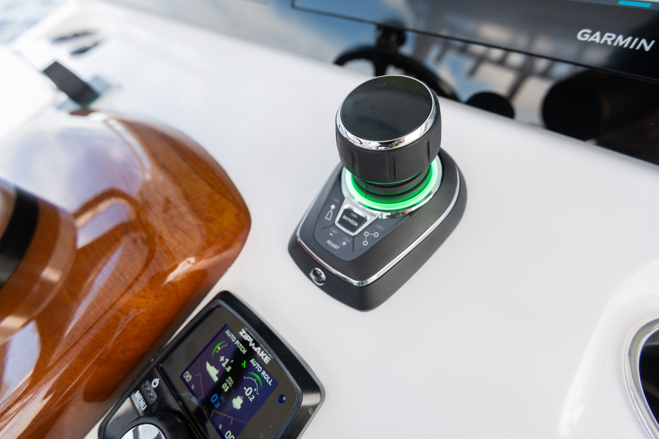 Phenom 37 Overview | Phenom Yachts