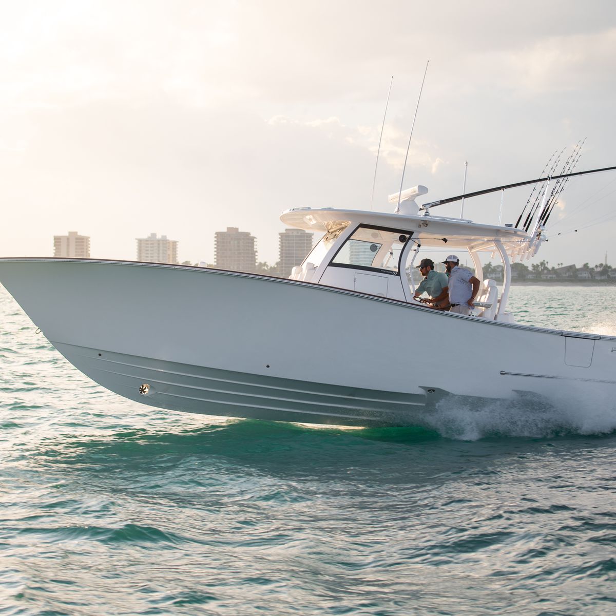 Phenom 37 Overview · Performance | Phenom Yachts